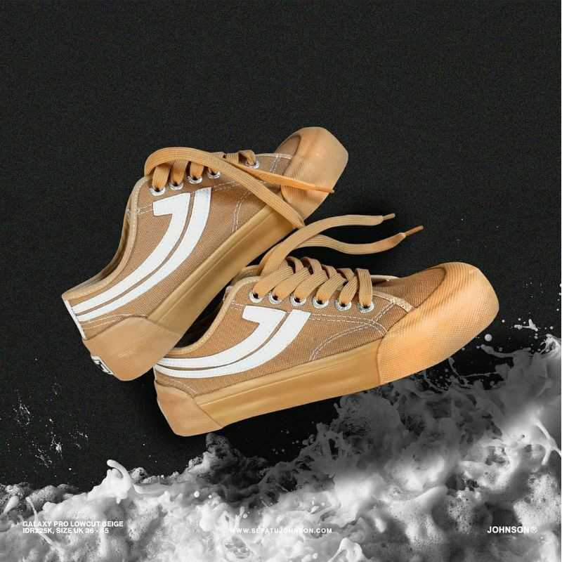 Jual Sepatu Sneakers Kanvas Pria Johnson Galaxy Pro Lowcut (LC) Beige ...