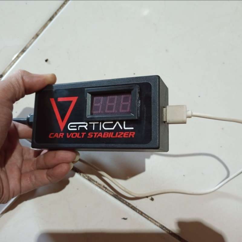 Jual Volt Stabilizer Aki Mobil Dengan Soket Lighter - Voltmeter Dgtl Di ...