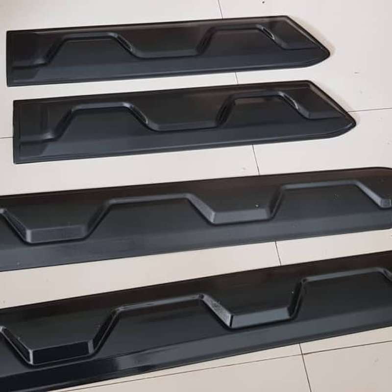 Promo Body Cladding kecil Ford Ranger T6 dan T7 Diskon 23% di Seller ...