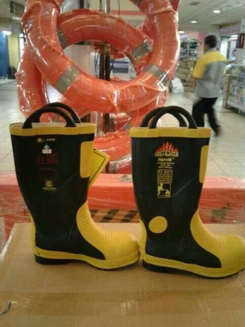 Promo Sepatu Pemadam Kebakaran HARVIK Diskon 23% di Seller Indah ...