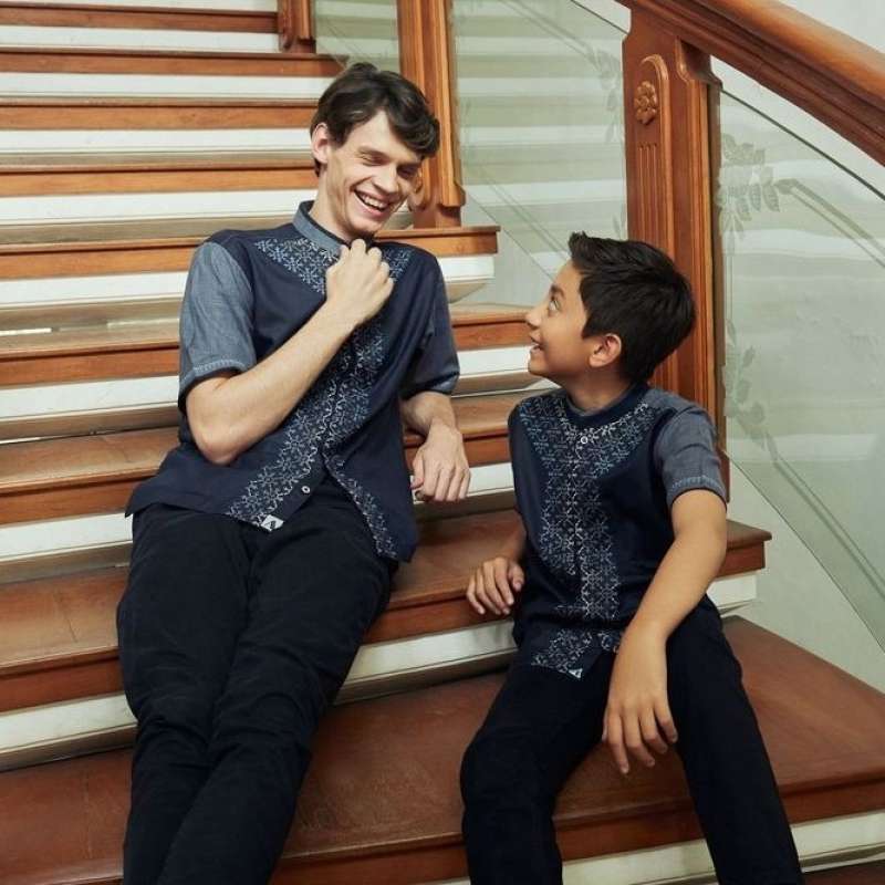 Promo Baju Koko Alachwan Karis Navy Grey Bisa Couple Ayah Dan Anak ...