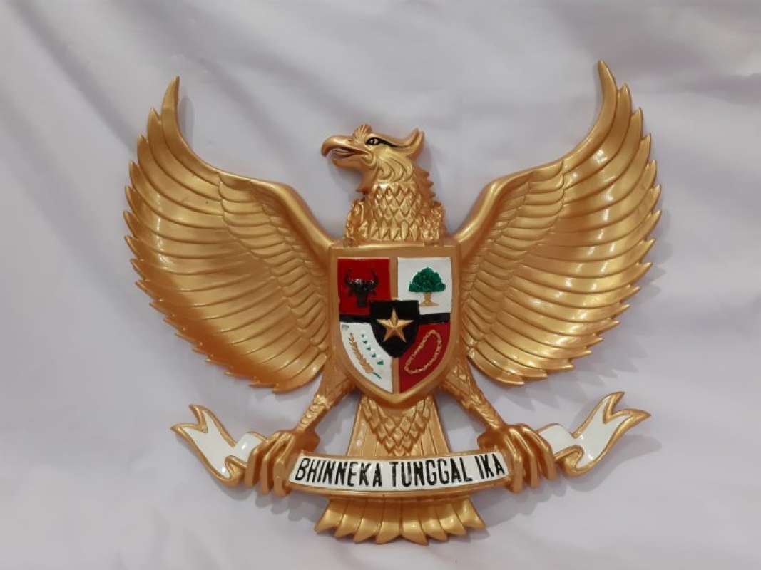 Promo Lambang Garuda Pancasila Bahan Fiber Ukuran 40 x 46 cm - Garuda ...