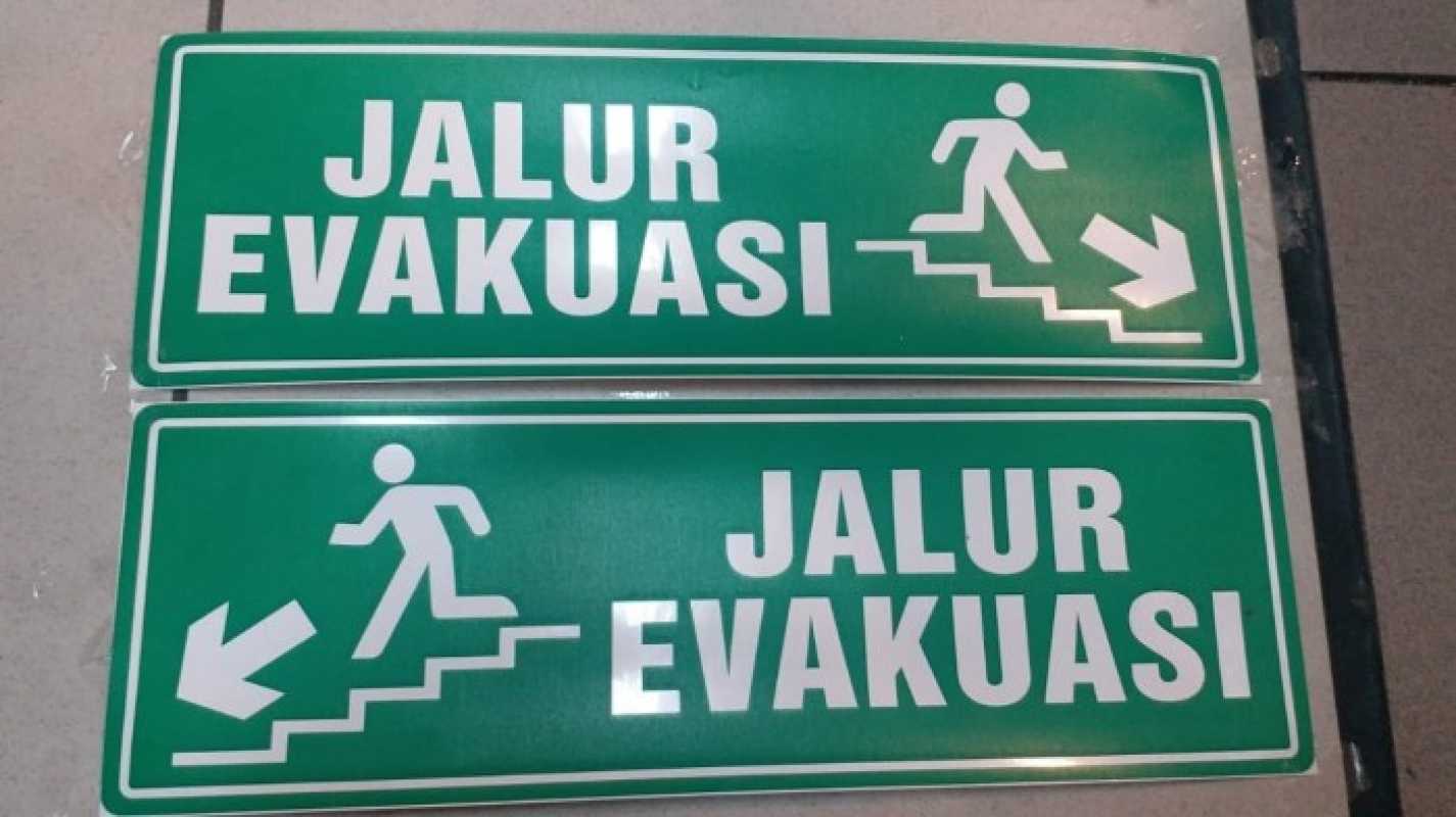 Promo SIGN LABEL STICKER JALUR EVAKUASI TANGGA KIRI KANAN 30X10CM ...