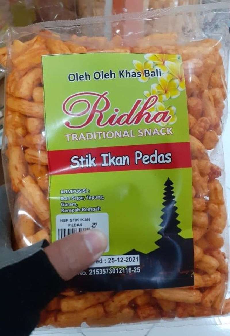 Jual STIK IKAN PEDAS/ORIGINAL â RIDHAâ TRADITIONAL SNACK KHAS BALI ...