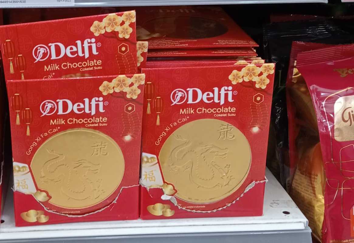 Jual COKELAT IMLEK CNY DELFI MILK CHOCOLATE COIN 25 GRAM SHIO NAGA FREE ...