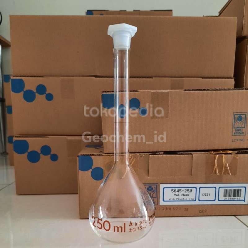 Promo Labu ukur 250 ml tutup plastik | volumetric flask IWAKI 5645 ...