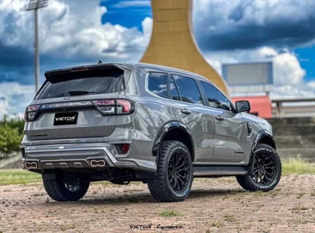 Jual bodykit ford everest next gen 2023 bodykit spoiler bumper -VCTR di ...