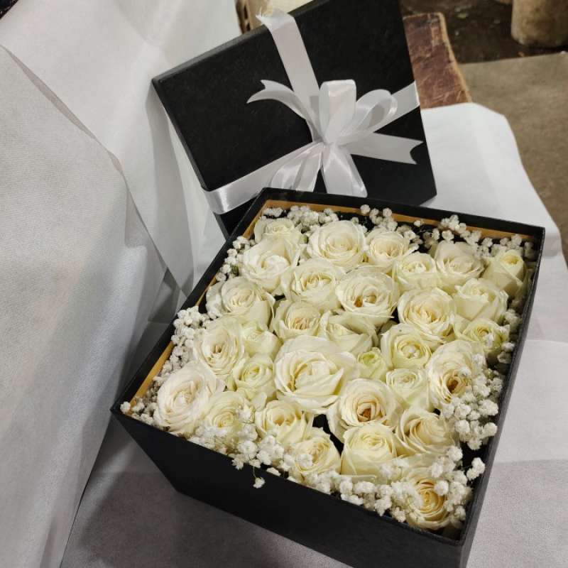 Promo Bunga Box Lebar 25cm Tingi 15cm/kado/wisuda / Ultah Anniversary ...