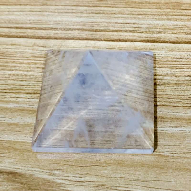Jual Crystal Pyramid / Batu Kristal Piramida / Crystal Healing Pyramid ...