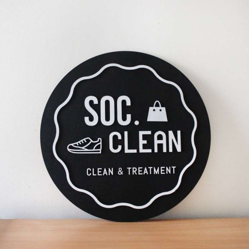 Jual Wooden Signage / Papan Nama Toko / Signage Kayu / Bisa Custom Logo ...