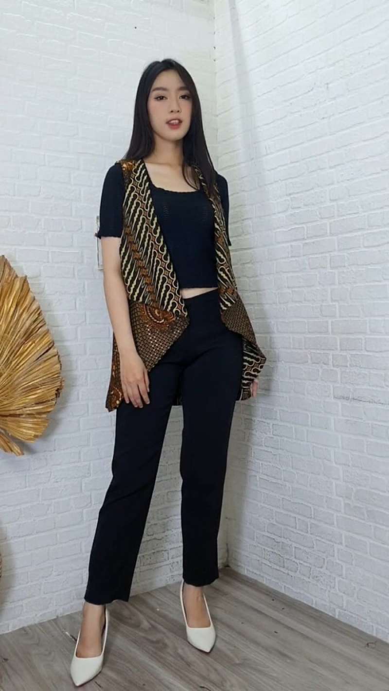 Jual Narestri Bolero Rompi Bolak Balik Outer Batik Wanita Di Seller ...