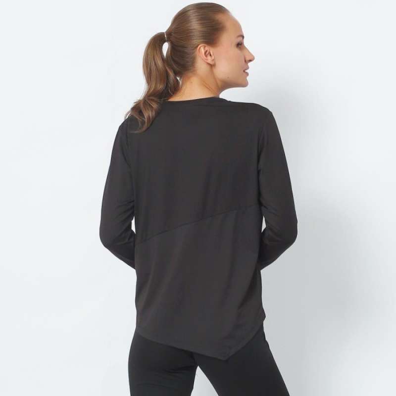 Promo Vear - Hijab Friendly Hanishi Tee Dry-fit - Putih, L Diskon 29% ...