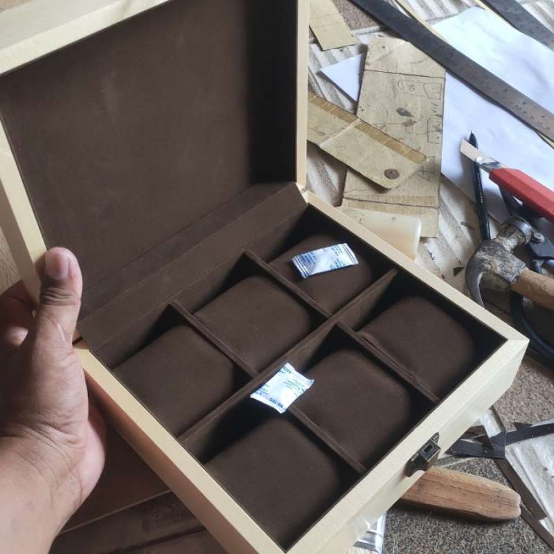 Jual Kotak Jam-tempat Jam-box Jam Tangan Isi 6 Full Kayu Di Seller ...