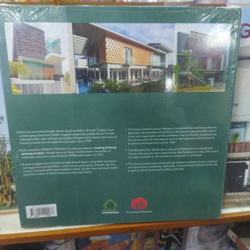 Jual Buku Rumah Tinggal Desain Dan Material Karya Arsitek Indonesia Di ...