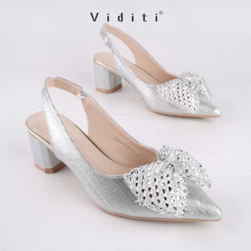 Ariana wedding shoes | Beachweddingtips.com