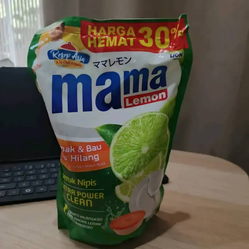Jual Mama Lemon 690g Cairan Pembersih Piring Lemak Dan Bau Minggat Di ...