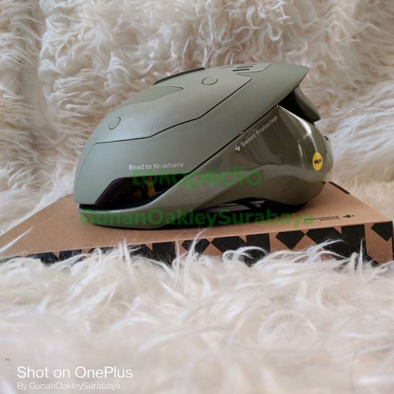 Promo Sweet Protection Falconer Aero II Mips X PNS PAS NORMAL STUDIOS ...