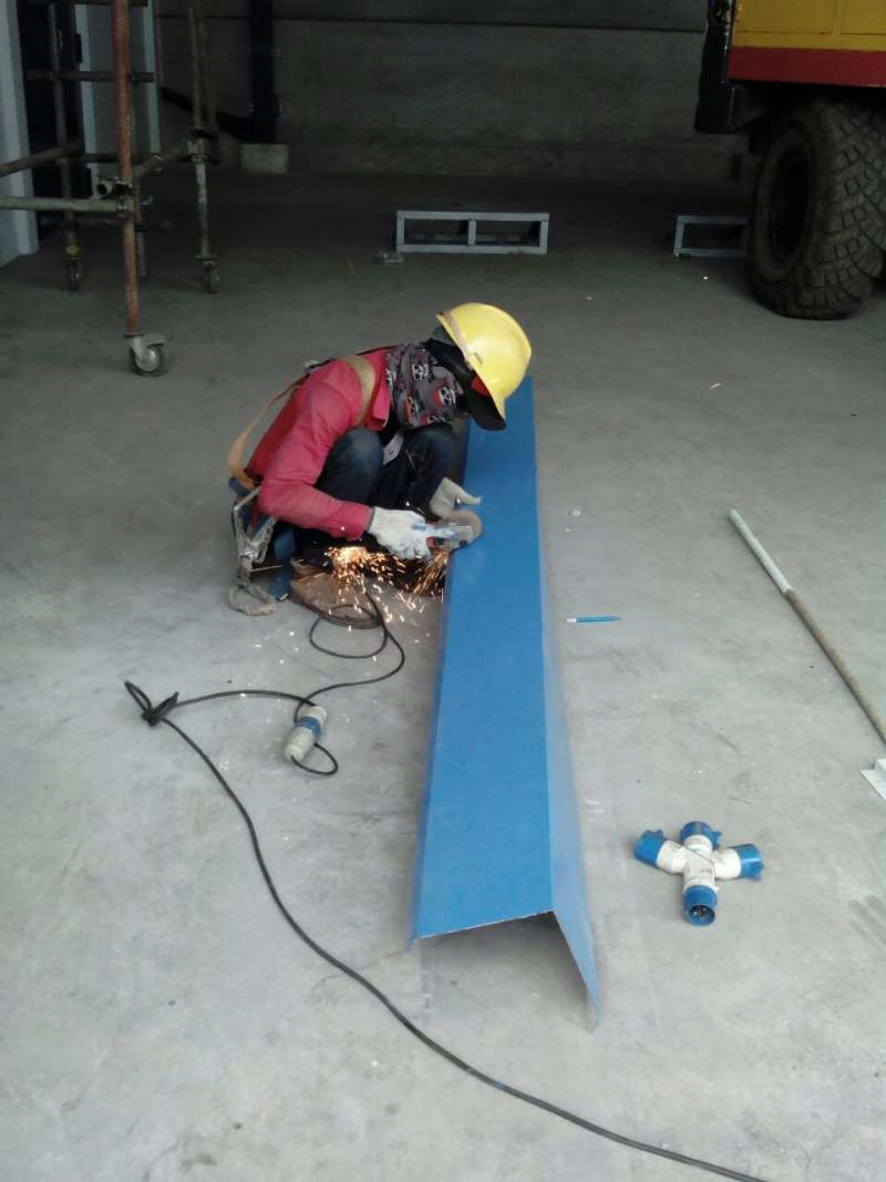 Jual Flashing Corner Zincalume Color / Non Color Type 400 - 0.50mm Non ...