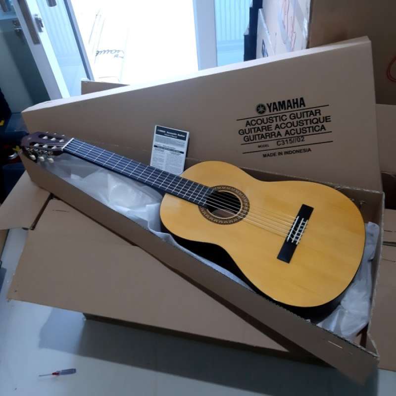 Jual Gitar Klasik Yamaha C315 Original Di Seller Gamelan Store - Tugu Selatan, Kota Jakarta ...