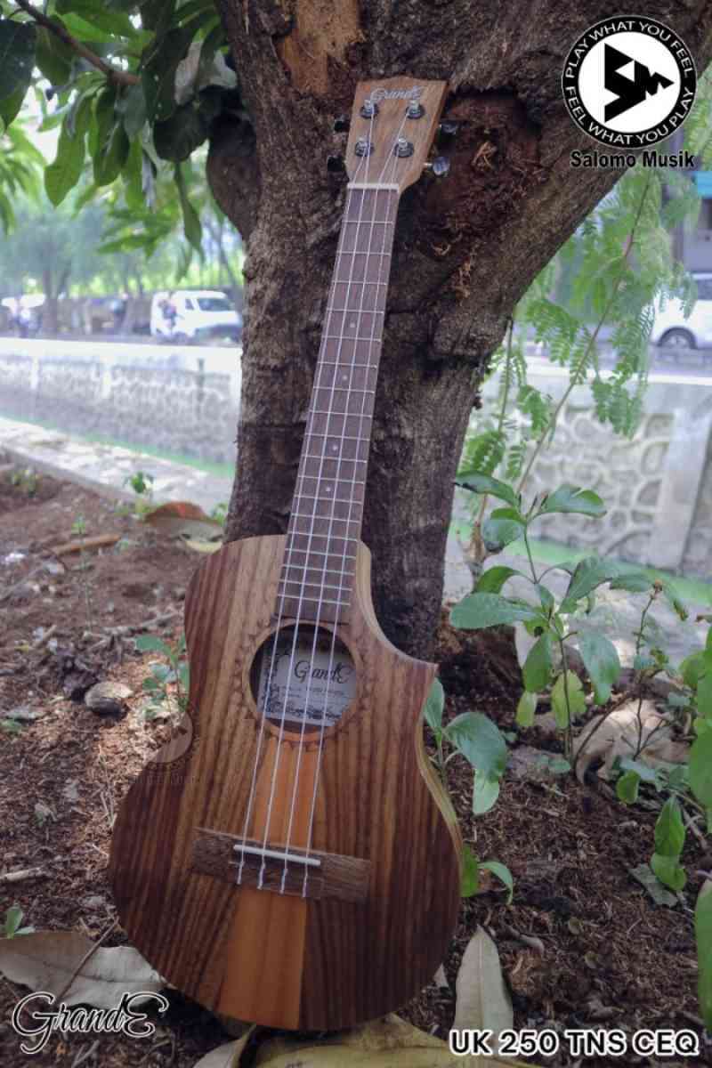 Promo Ukulele Elektrik Grande Tenor Uk250t Nsc Eq + Softcase Diskon 23% ...