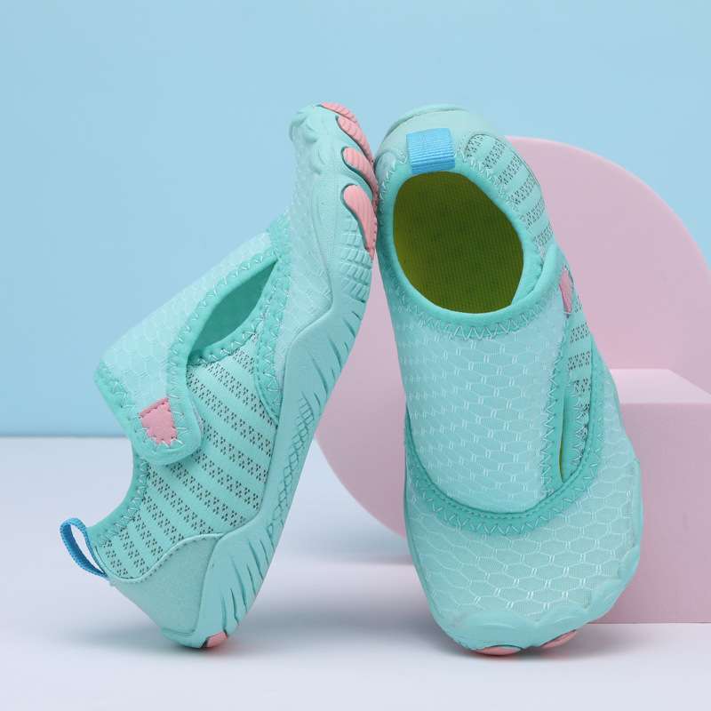 Promo Wolfs Baru Olahraga Outdoor Tracing Sepatu Kebugaran Mengarungi ...