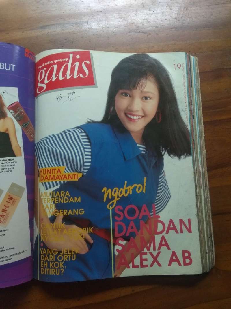 Jual Bundel 7 Majalah Gadis Edisi Gadis Sampul '90 Di Seller Velvet Store - Cengkareng Timur ...