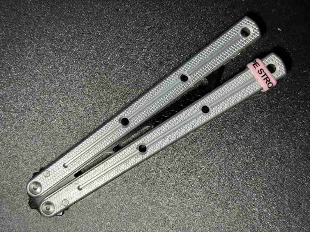 Jual Krake Raken Inked White Balisong Butterfly Knife By Yuppie Di ...