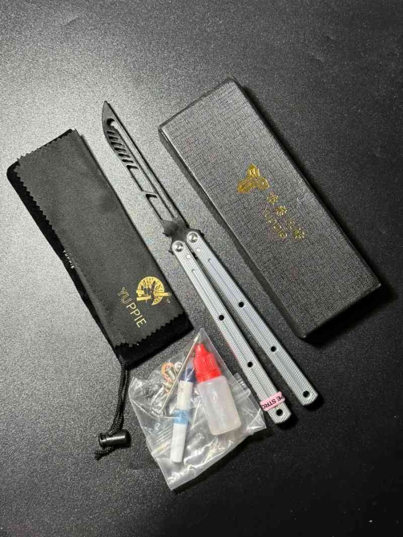 Jual Krake Raken Inked White Balisong Butterfly Knife By Yuppie Di ...