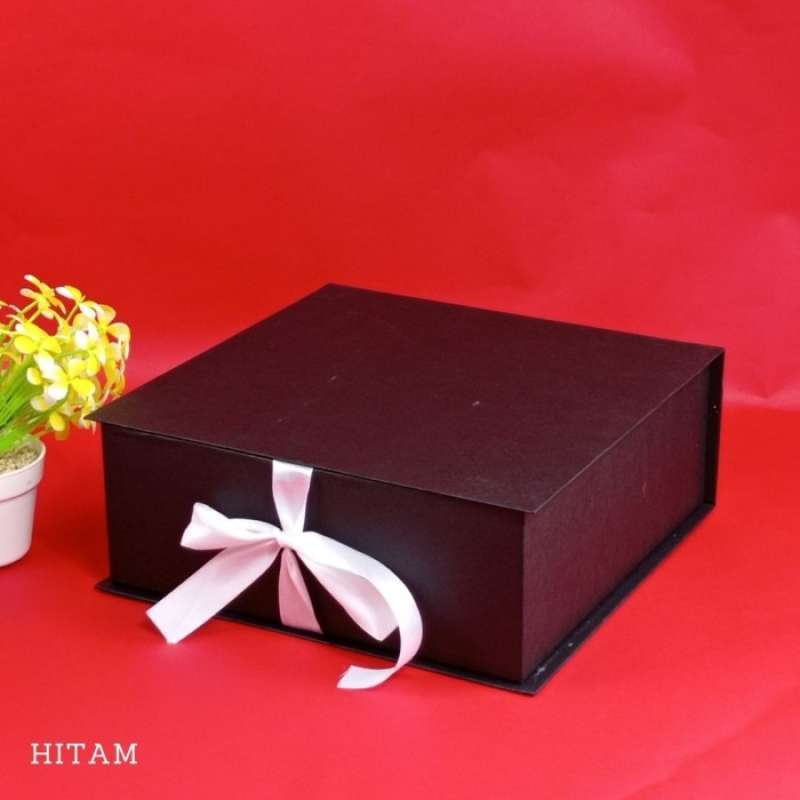 Jual Hard Box Exclusive Ukuran 26 Cm X 26 Cm X10 Cm - Cokelatcremdhl Di ...