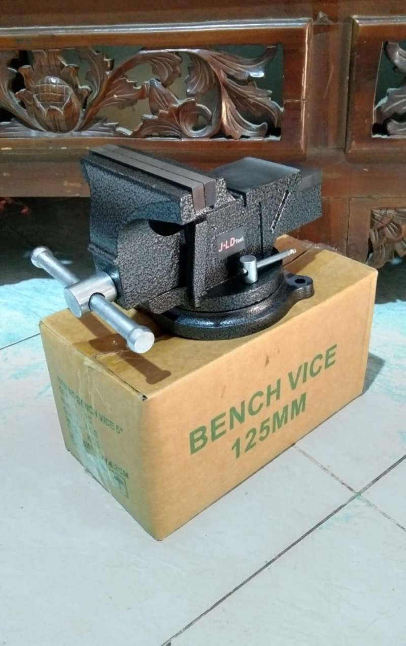 Jual Ragum Putar 5 Bais Catok Besi Tanggem Paron Bench Vice Swivel ...