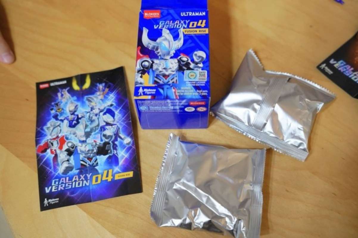 Promo Kkv Blind Box Gacha Set Koleksi Figure Ultraman Seri Galaxy 04 ...