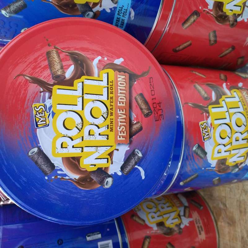 Jual Iyes Roll N Roll 150g-mini Wafer Roll-festive Edition-astor Kaleng ...