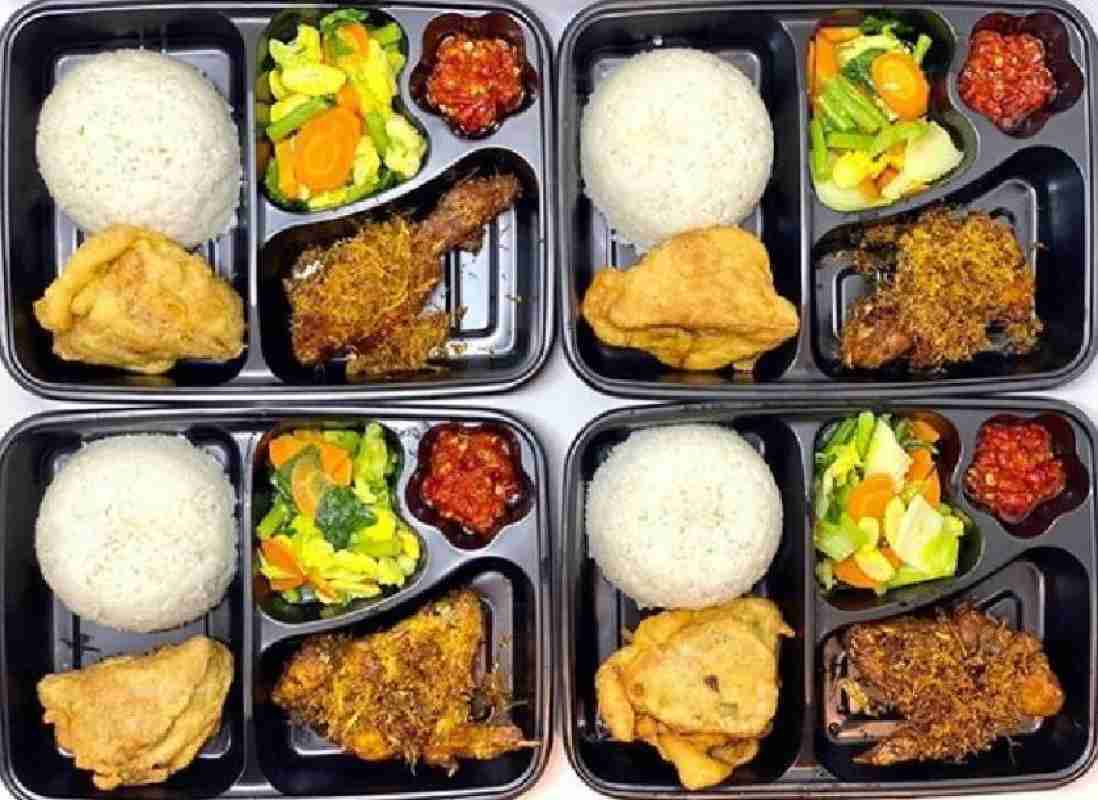 Jual Nasi Box Bento Ayam Serundeng Capcay Menu Buka Puasa Ulang Tahun ...
