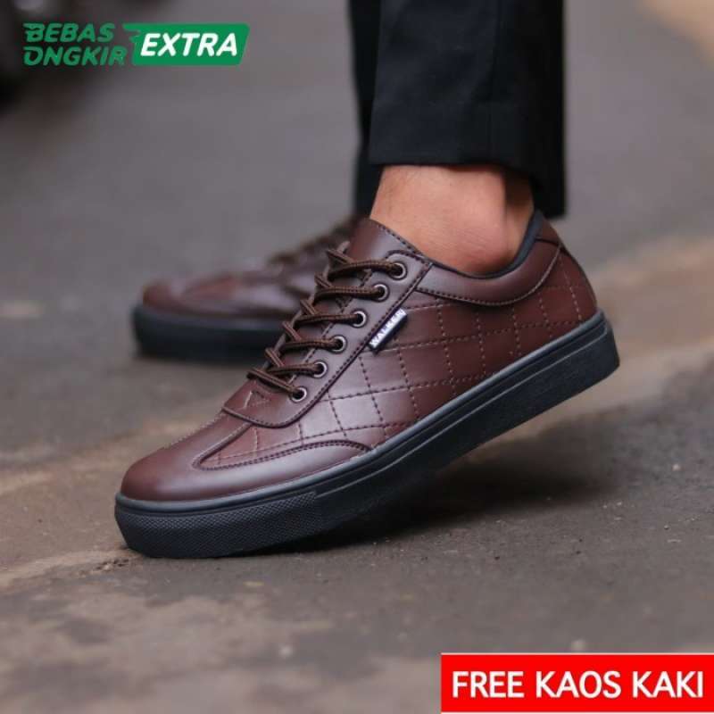 Jual Sepatu Walker Pedro Original Sneakers Kulit Pria Casual Formal Kerja - Brown, 39 di Seller ...
