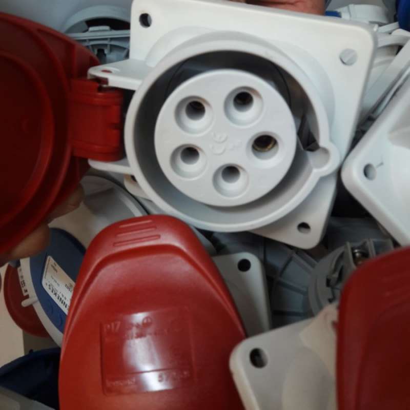 Promo Female Panel Mounting Legrand 16a 3ph 5pin Ref 057369 Diskon 23% ...