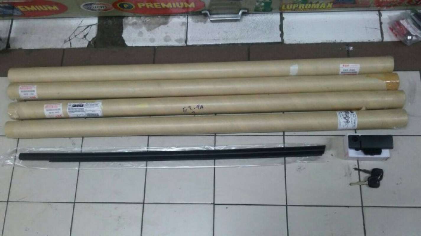 Jual Weather Strip Luar Atau Pelipit Kaca Luar Grand Vitara Asli Sgp Di ...