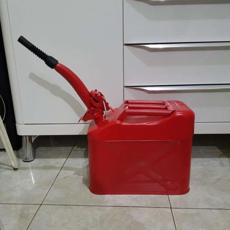 Jual jerigen besi krisbow / steel jerrycan / oil tank kapasitas 10 ltr ...