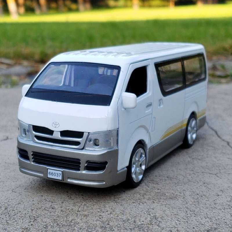 Promo Skala 1:32 Toyota Hiace Miniatur Diecast Mobil Die Cast Mainan ...