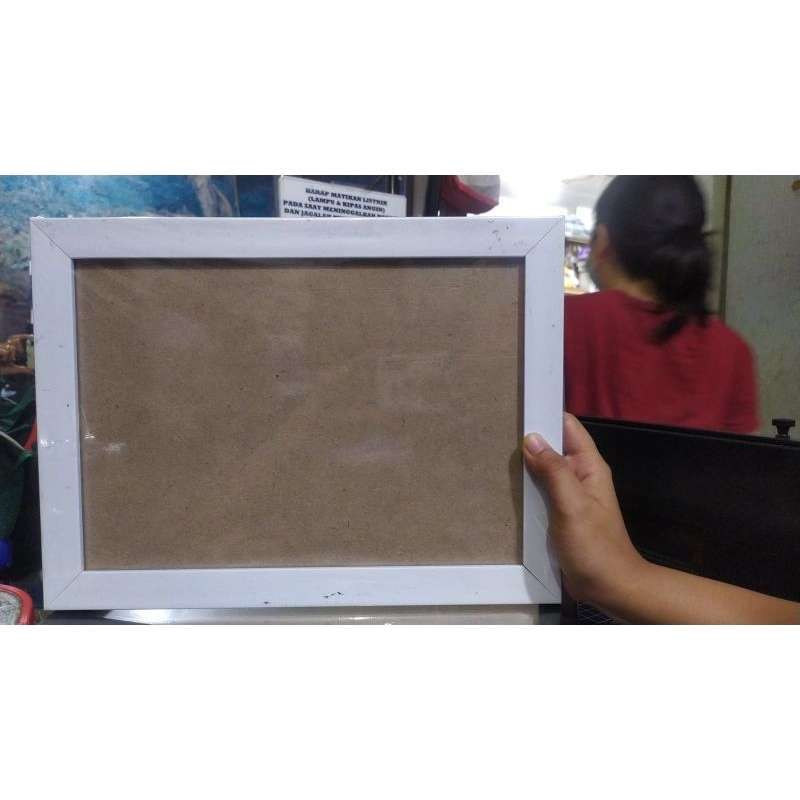 Jual Bingkai Sertifikat Ukuran F4 Atau 210x330 Mmwarna Hitam Atau Putih ...