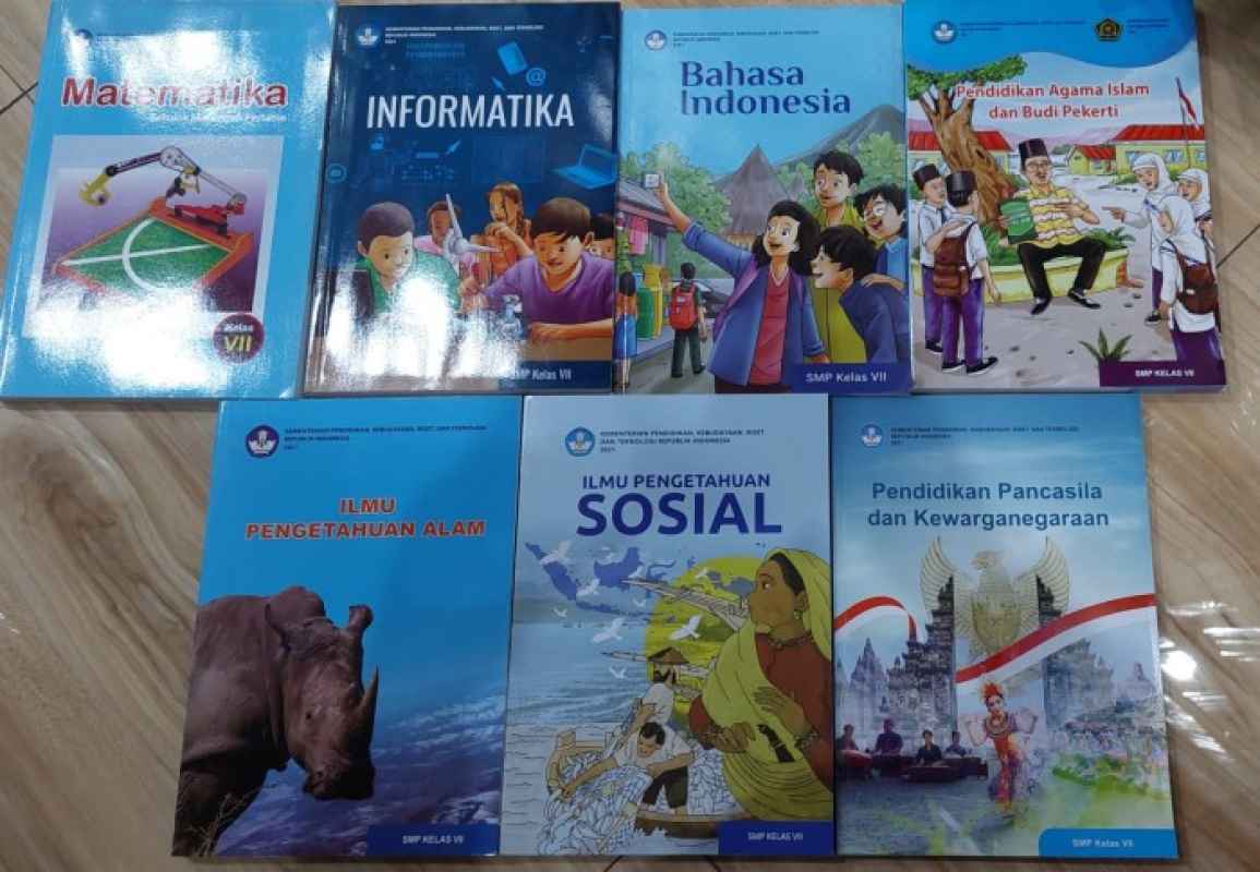 Promo Paket Buku Smp Kelas 7 Kurikulum Merdeka - 7 Buku Diskon 28% Di ...