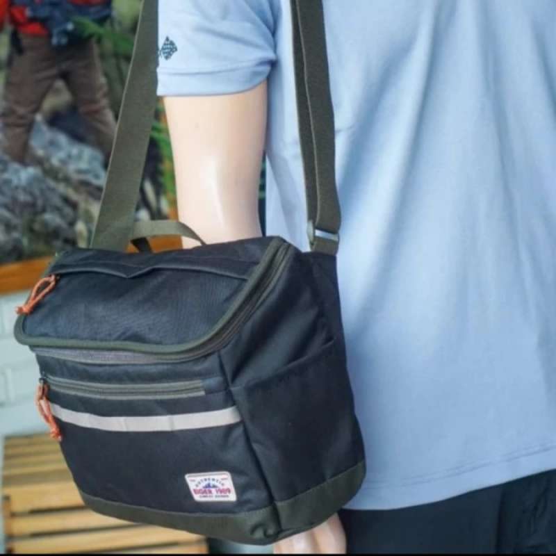 Promo Tas Selempang Eiger Weekender Tablet Shoulder 8l 8047 Diskon 27% ...