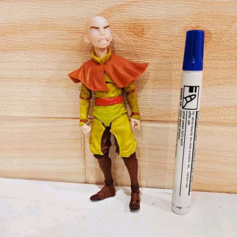 Jual mainan figure avatar the last air bender white eyes dc multiverse ...