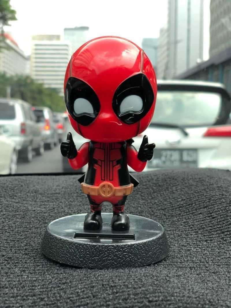 Promo BONEKA MOBIL KARAKTER DEAD POOL : GOYANG SENSOR CAHAYA MATAHARI ...