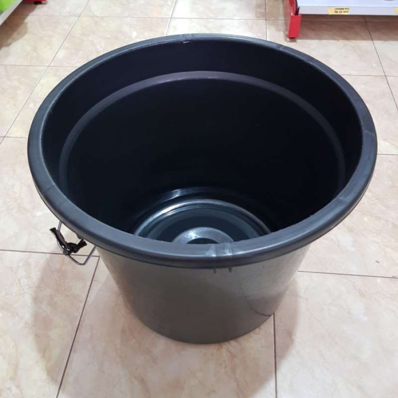 Jual Ember Tutup Plastik/ember 60 Liter Hitam Di Seller Nona-ceria ...