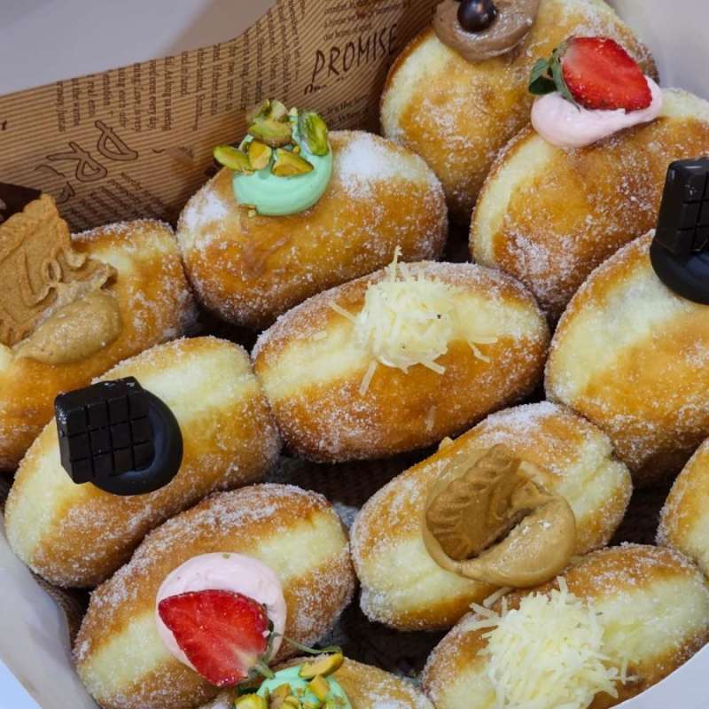 Jual Donat Bomboloni Empuk Bomboloni Lezat Donat Isi Bomboloni Viral ...