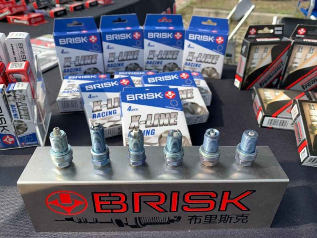 Promo Busi Motor Racing 150 Busi Brisk X-line Xline Aor12-x8 Diskon 20% ...