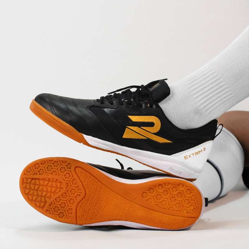 Promo Sepatu Futsal Pria Sea Games Tipe Extream Size 39-43 - Tosca Logo ...