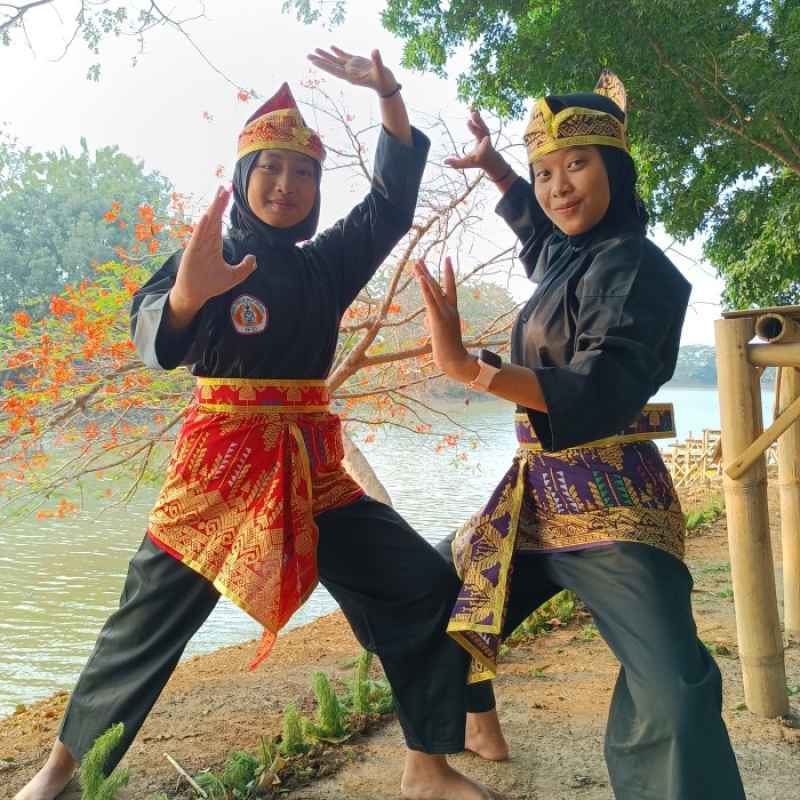 Jual Kain Seni Sembong Pencak Silat/acesoris Pencaksilat - Ungu Di ...