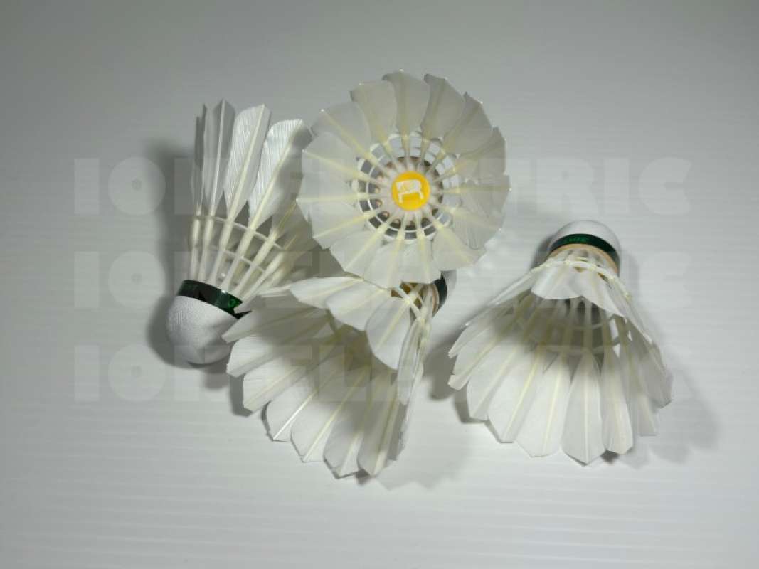 Jual Shuttlecock Bulu Kok Badminton Bulutangkis 3in1 Rocket Ultimate 1 ...