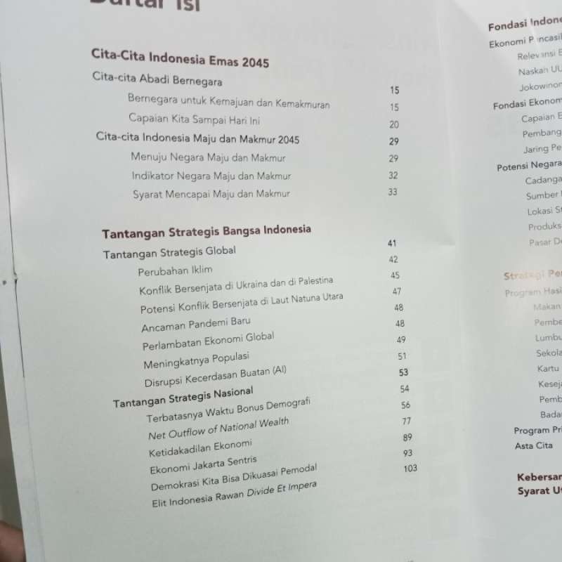 Jual Buku Strategi Transformasi Bangsa. Menuju Indonesia Emas 2045. Di Seller Hachi - Cengkareng ...